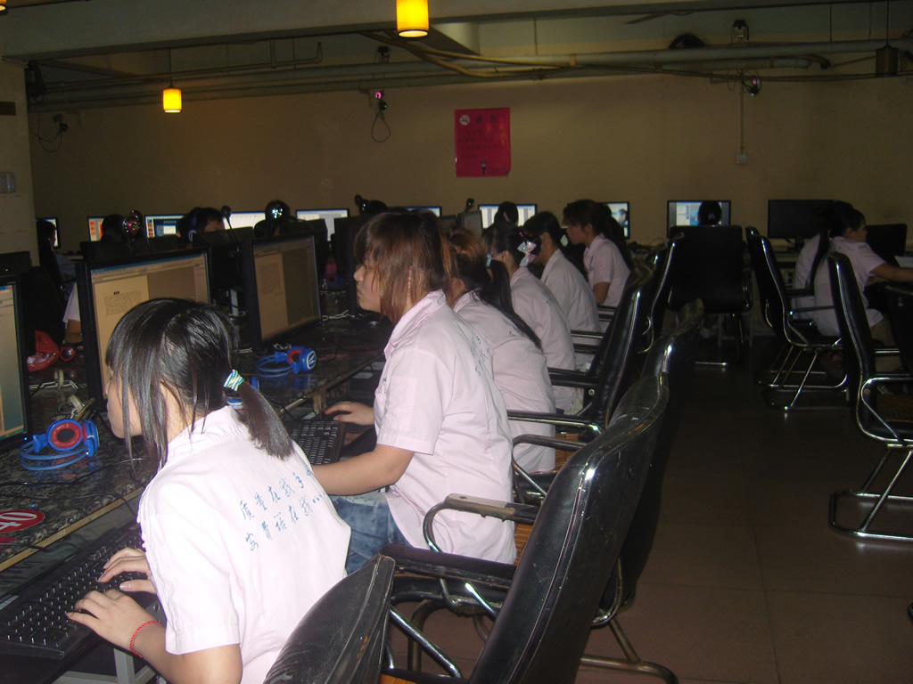 2011年8-10月 产线员工Office办公软件培训_安费诺